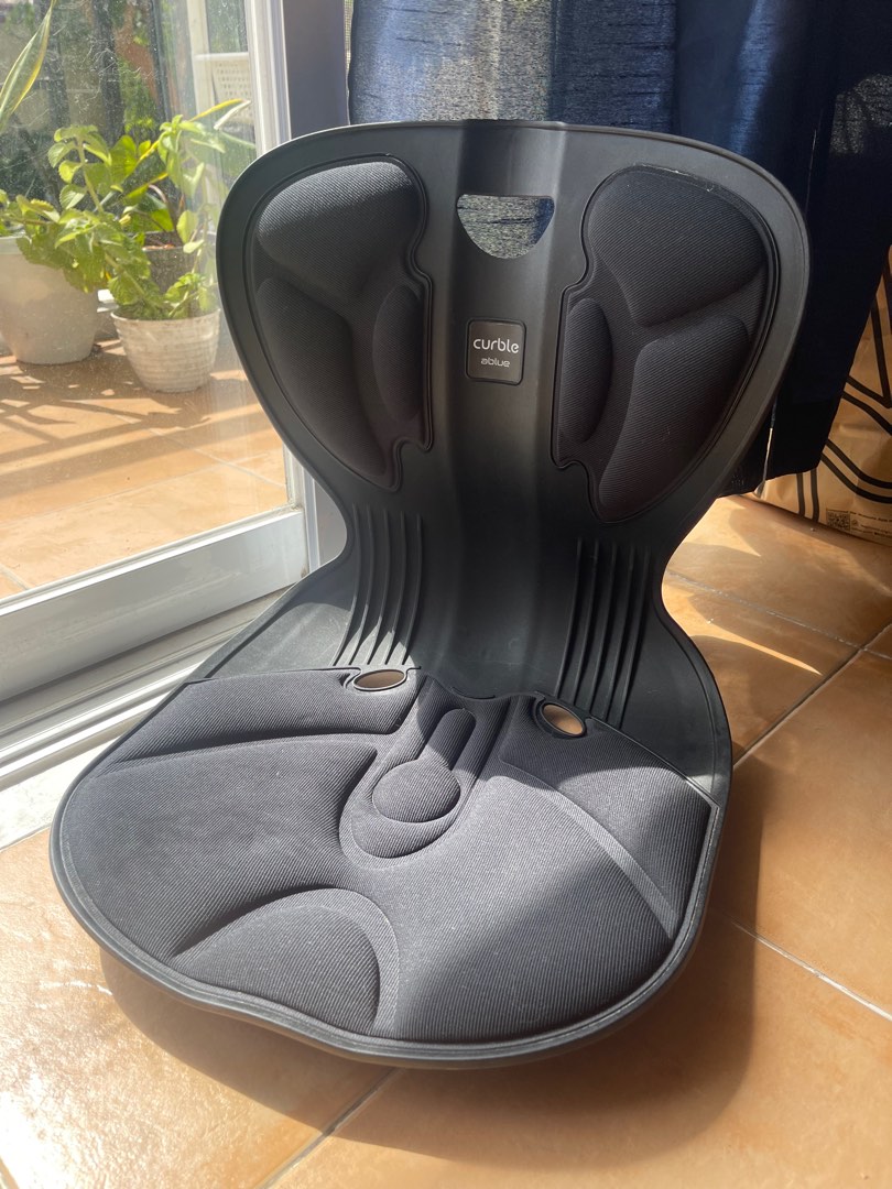 Curble Chair Comfy, Furniture & Home Living, Furniture, Chairs on Carousell