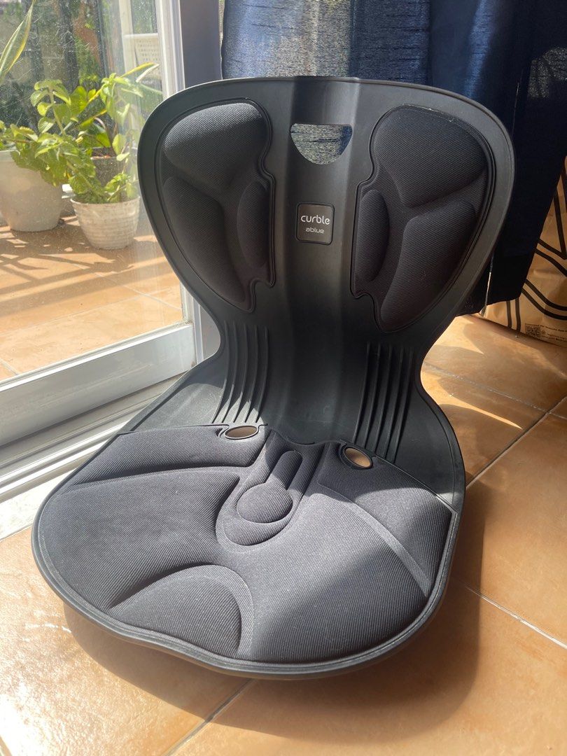 Curble Chair Comfy, Furniture & Home Living, Furniture, Chairs on Carousell