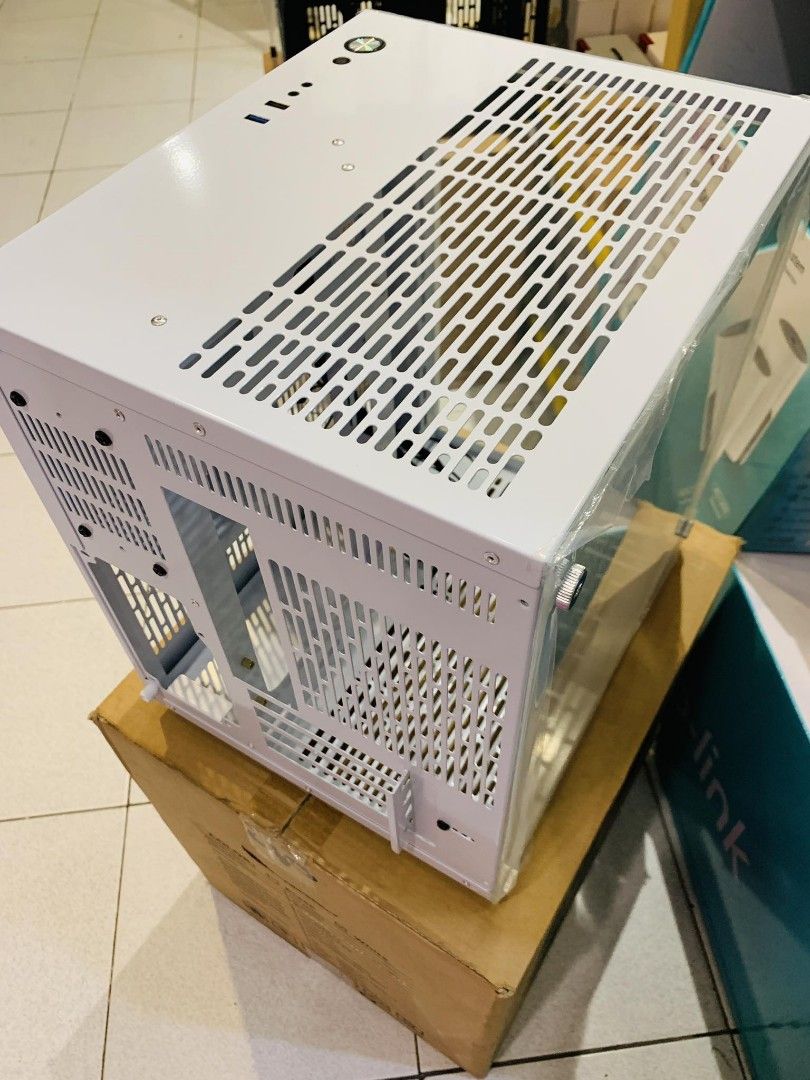 CVS Kronos Micro-ATX Mini-ATX Computer PC Gaming Case Mini-Tower ...