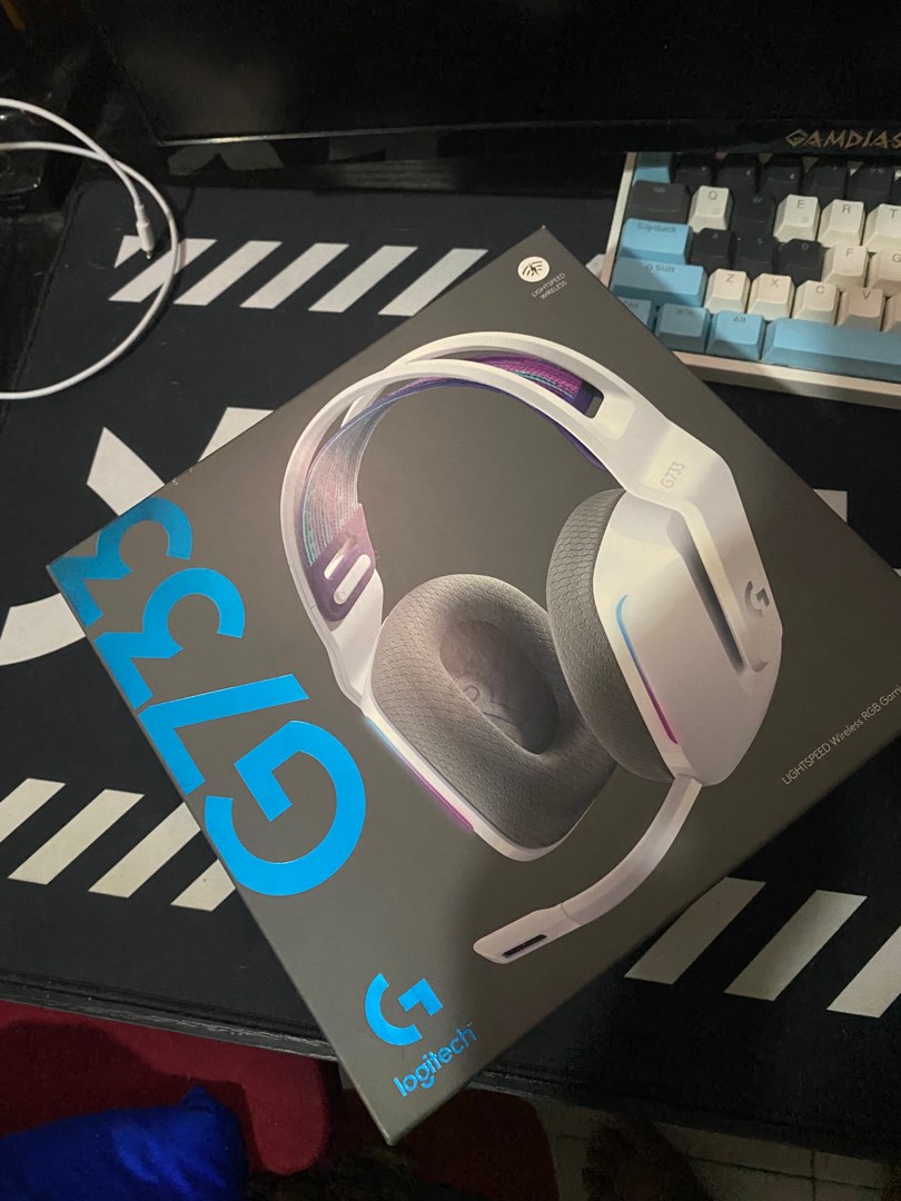 FOR SALE: LOGITECH G733 WIRELESS HEADSET white, Audio, Headphones ...