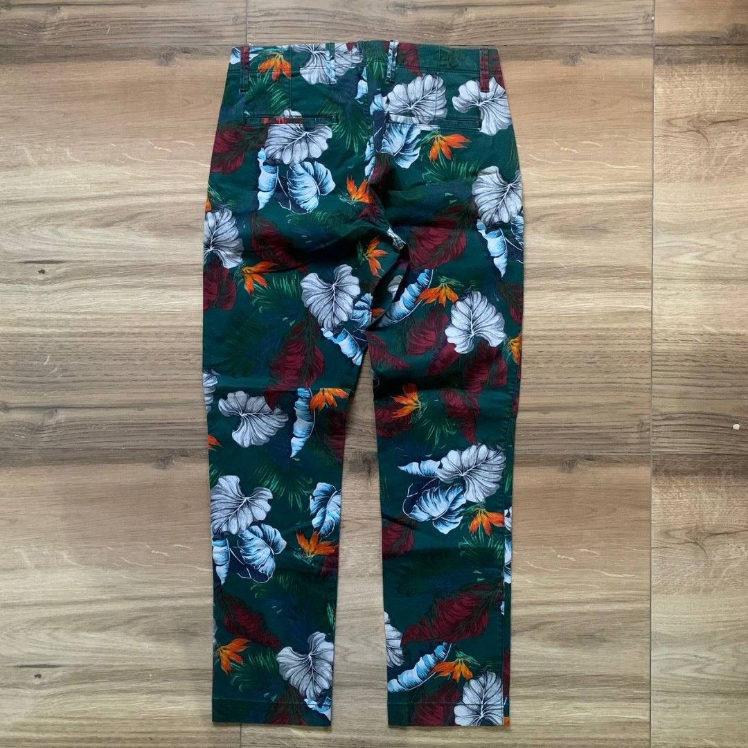 gap hawaiian pants, Men's Fashion, Bottoms, Jeans on Carousell
