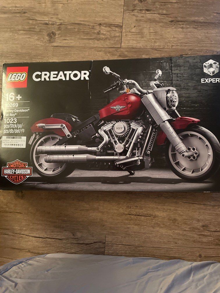 Harley Davidson fat boy LEGO 10269, Hobbies & Toys, Toys & Games on ...