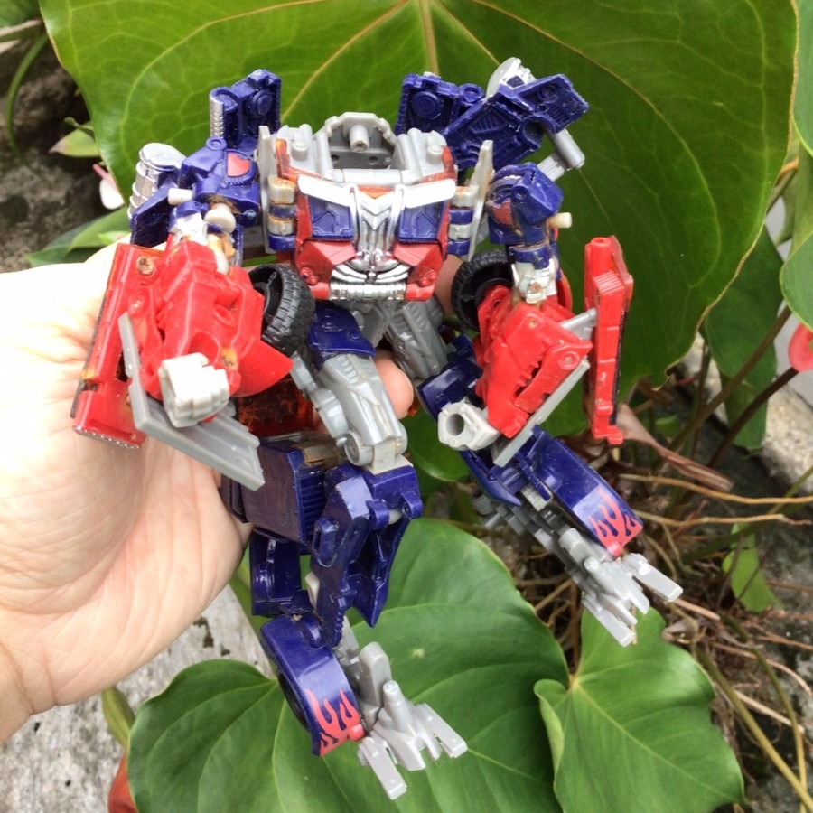 JUNK ACTION FIGURE OPTIMUS PRIME, Toys & Collectibles, Mainan di Carousell