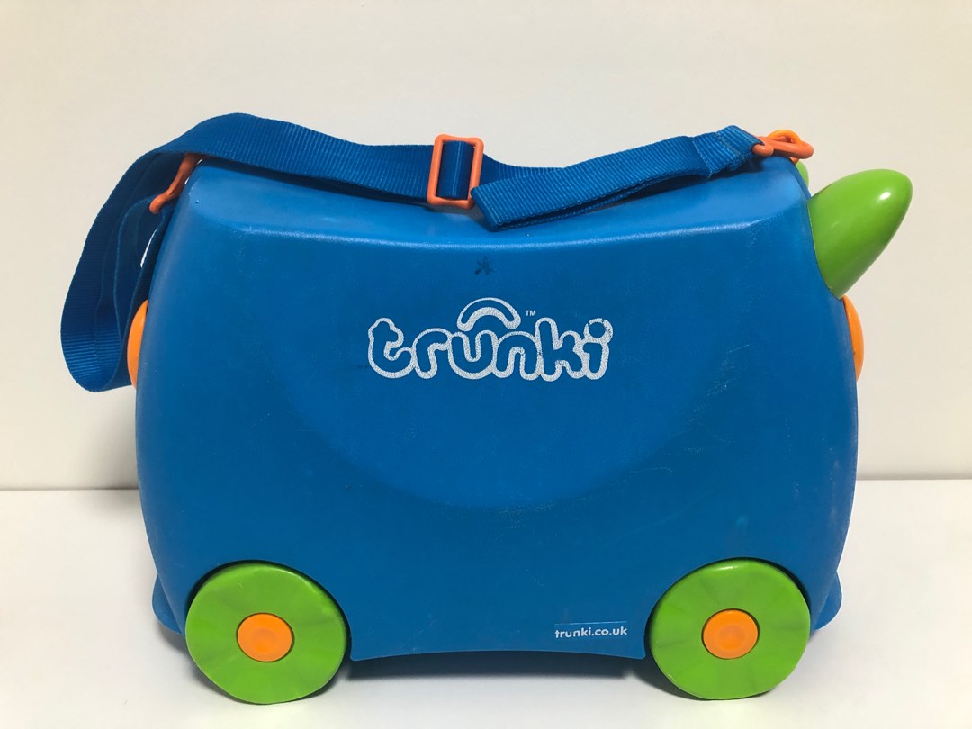 (Kids) Trunki Ride-on Suitcase (Blue), Babies & Kids, Going Out, Other ...