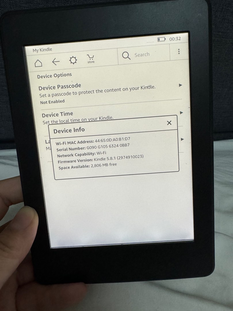 Kindle, Mobile Phones & Gadgets, E-Readers on Carousell