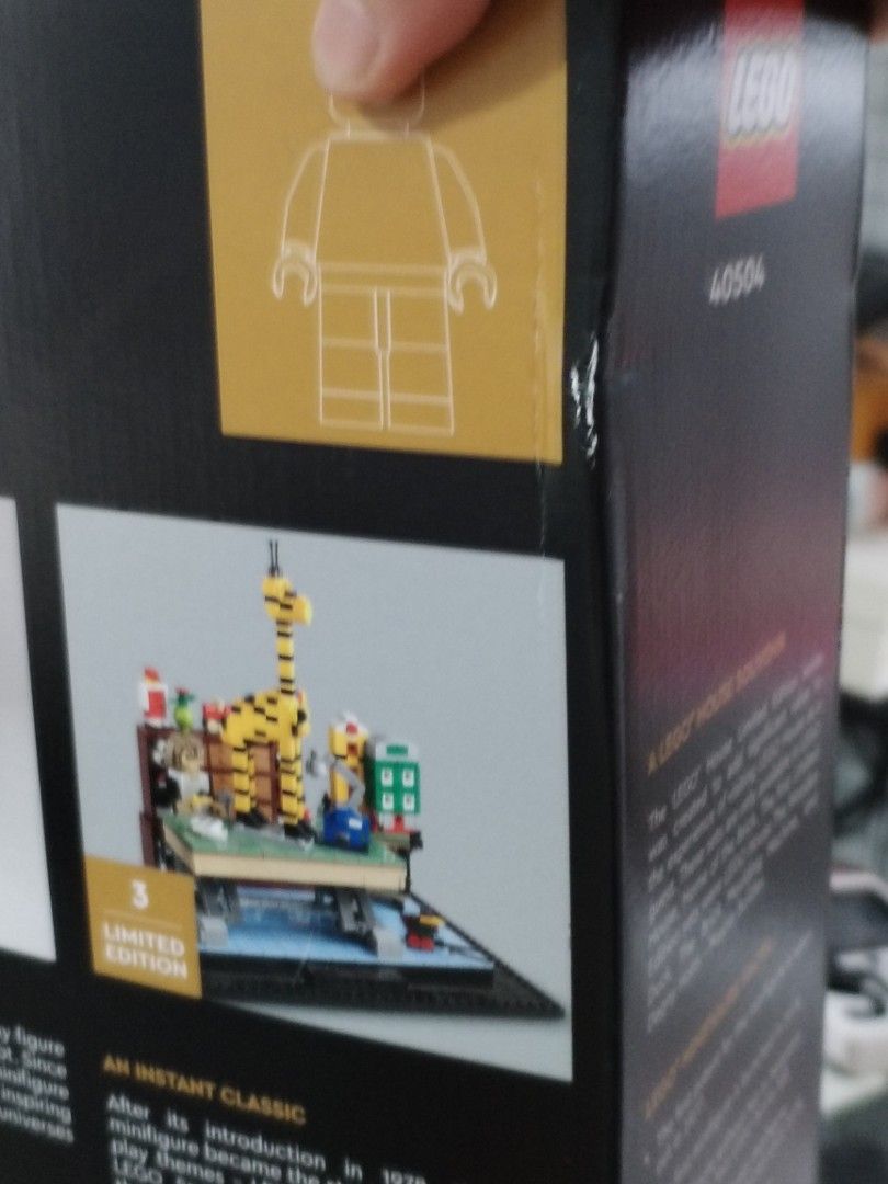Lego house exclusive set 40504 A Minifigure Tribute, Hobbies & Toys ...