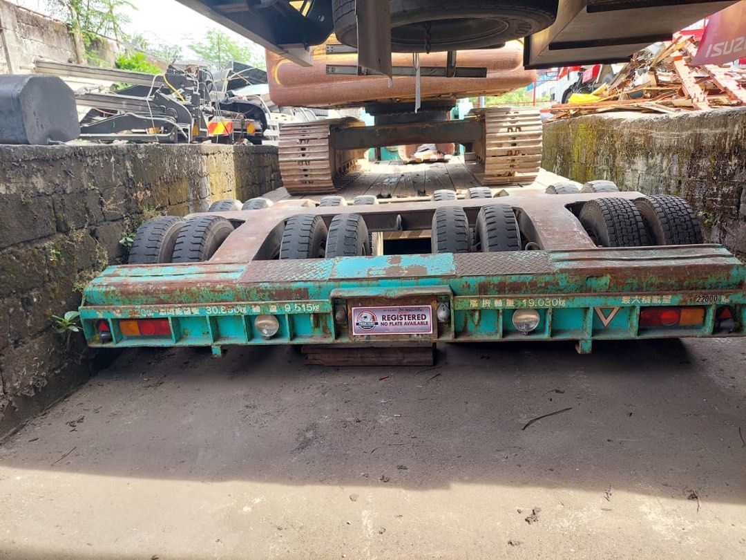 Low bad trailer with pc200-8n1 original japan, Special Vehicles, Heavy ...