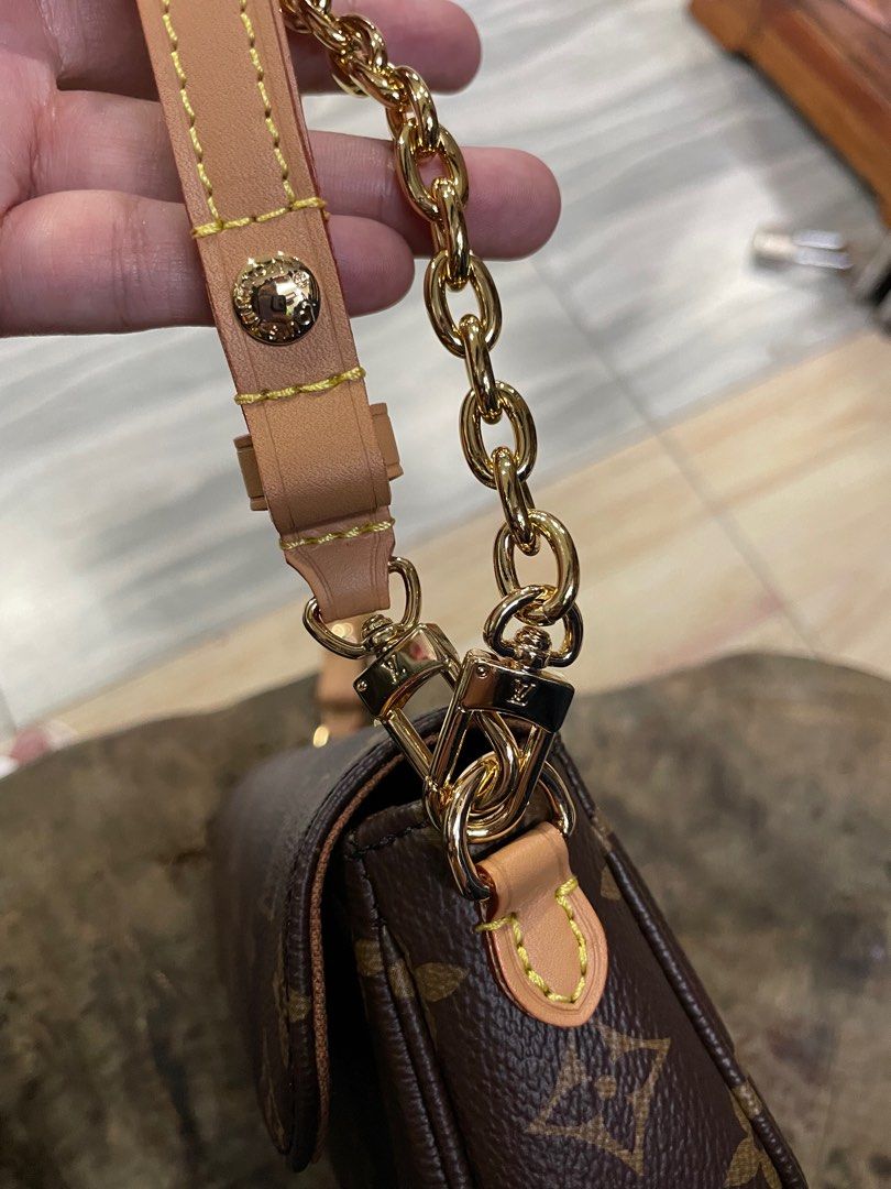 LV IVY WALLET ON CHAIN, Luxury, Bags & Wallets on Carousell