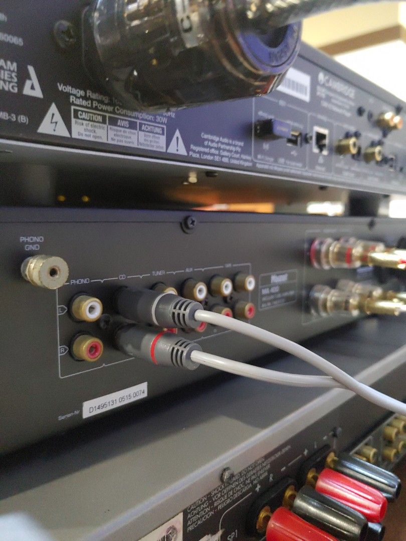 Magnat MA400 Vacuum Tube Integrated Amplifier with Phono Input, 32 ...