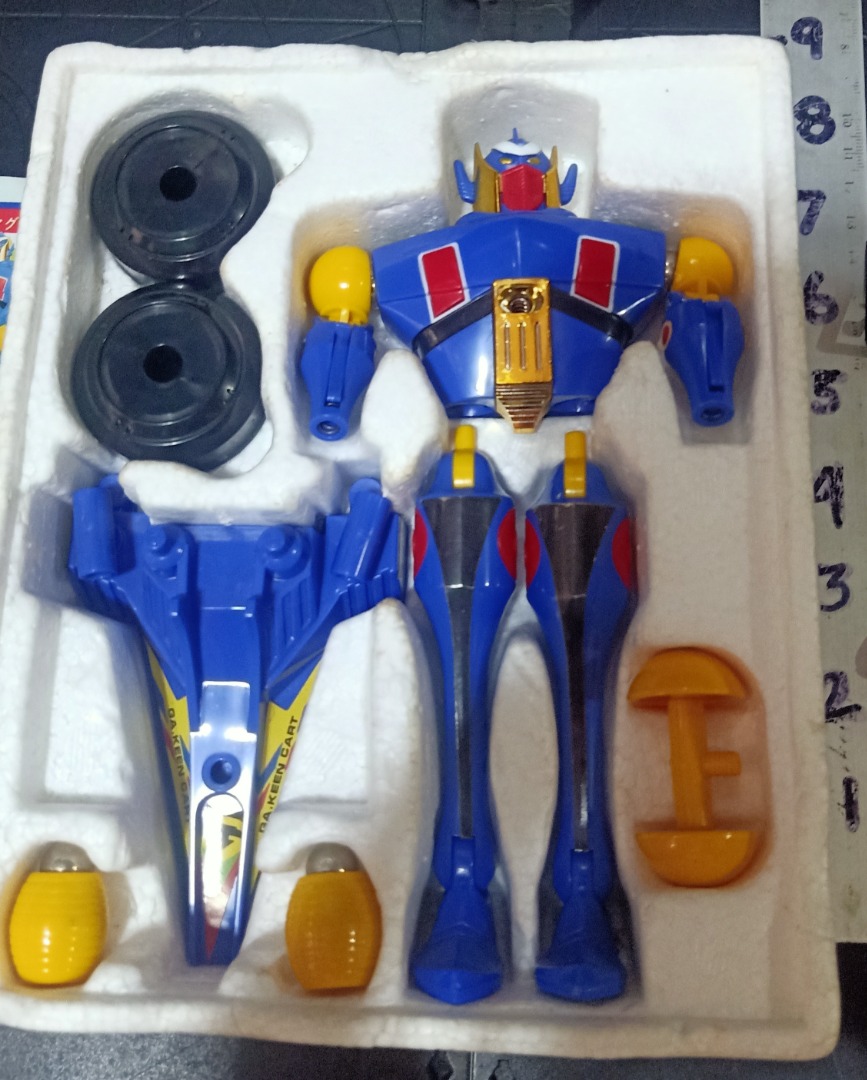 Magne Robo Gakeen vintage robot, Hobbies & Toys, Toys & Games on Carousell