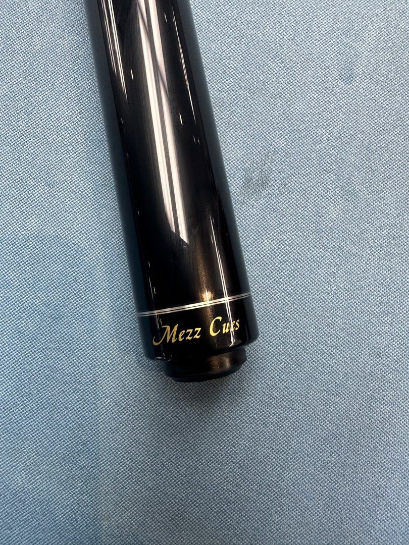 Mezz Cue EC9 Elegant Black, Sports Equipment, Sports & Games, Billiards & Bowling on Carousell