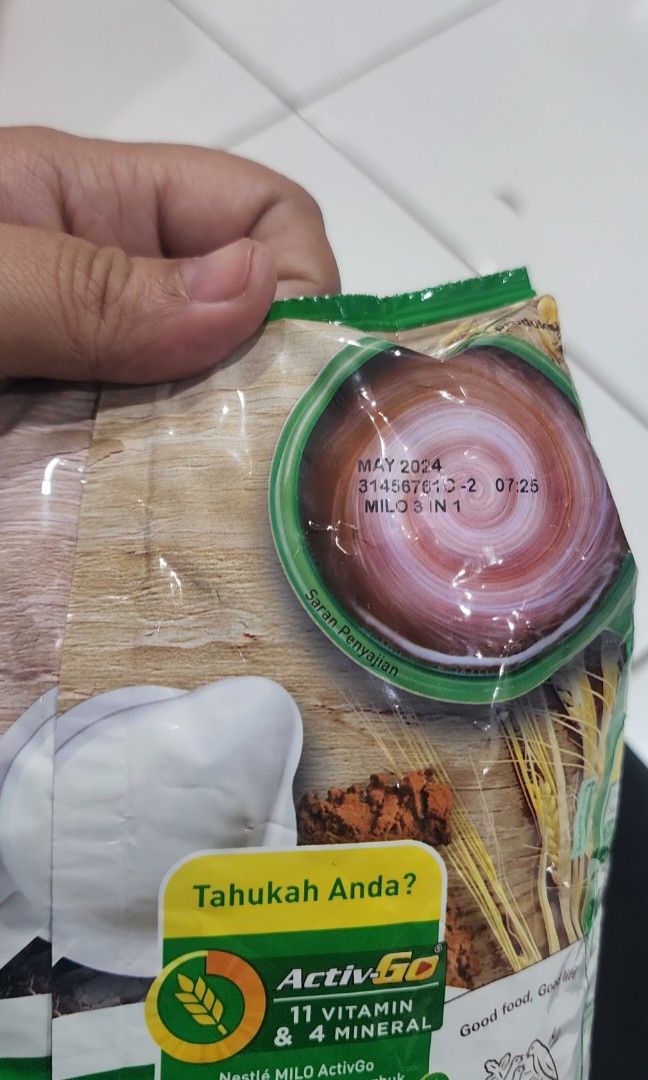 Milo 3 in 1 790 gram, Makanan & Minuman, Makanan Instan di Carousell