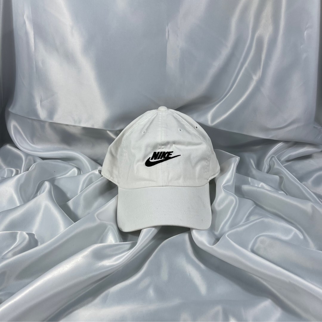 Nike cap, Men's Fashion, Watches & Accessories, Caps & Hats on Carousell