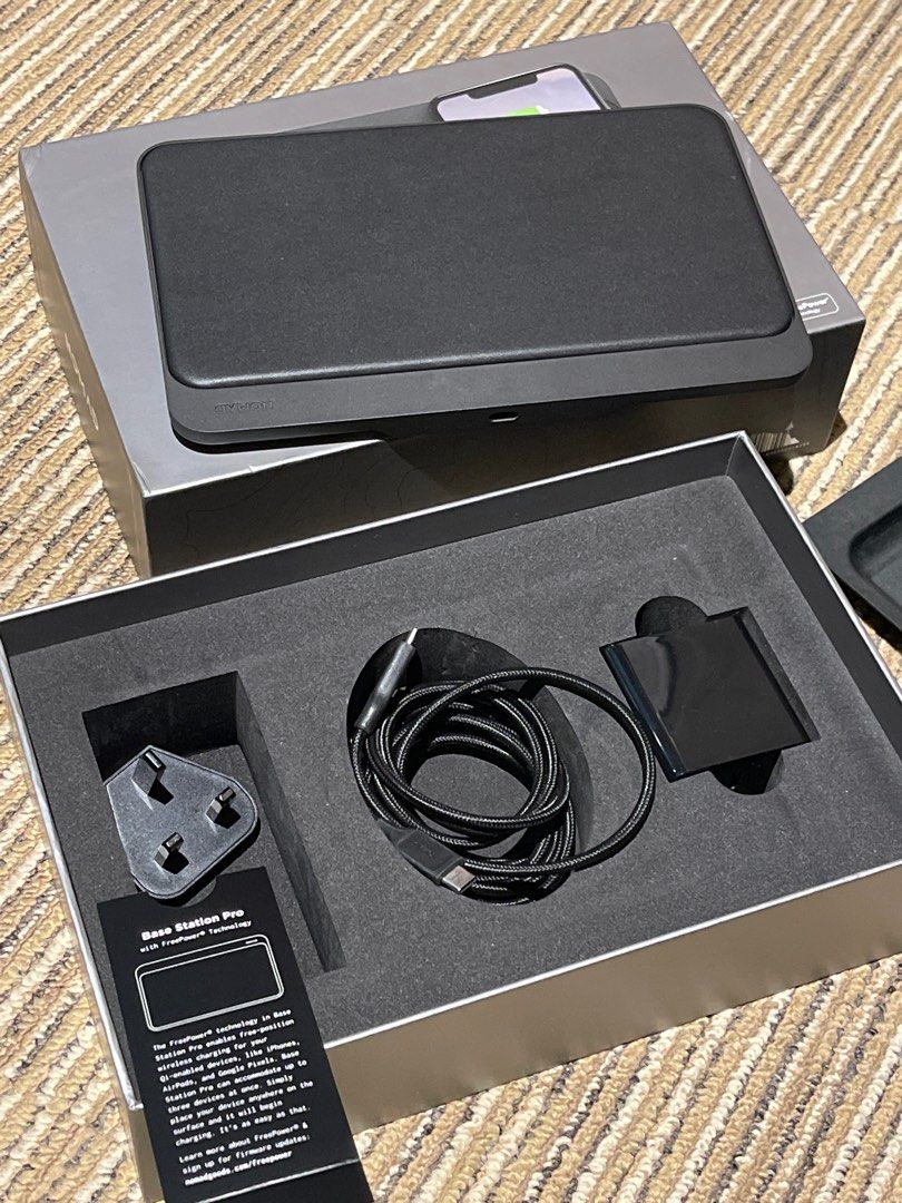 Nomad Wireless Charger Base Station Pro, Mobile Phones & Gadgets ...