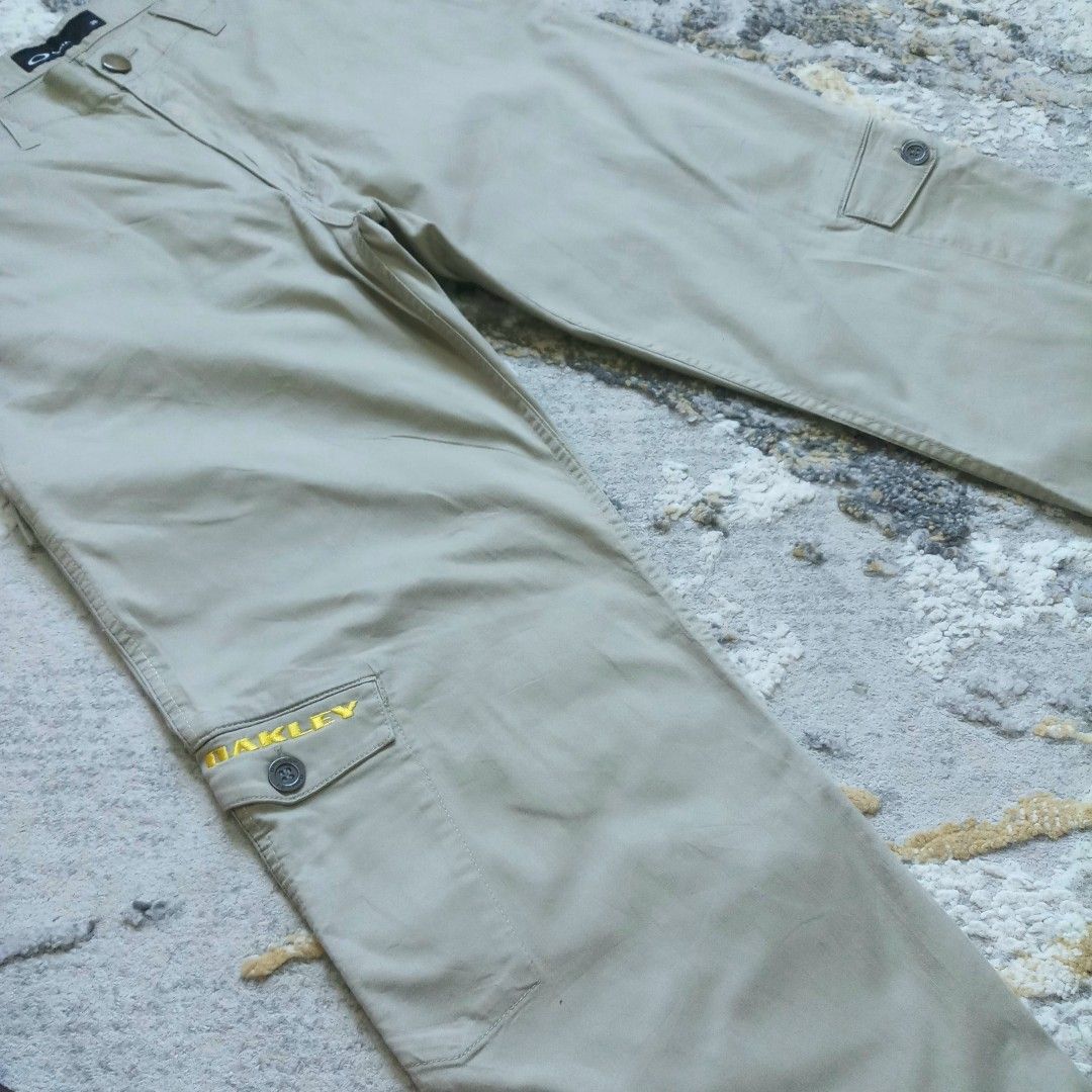 Oakley Cargo Pants, Men's Fashion, Bottoms, Trousers on Carousell