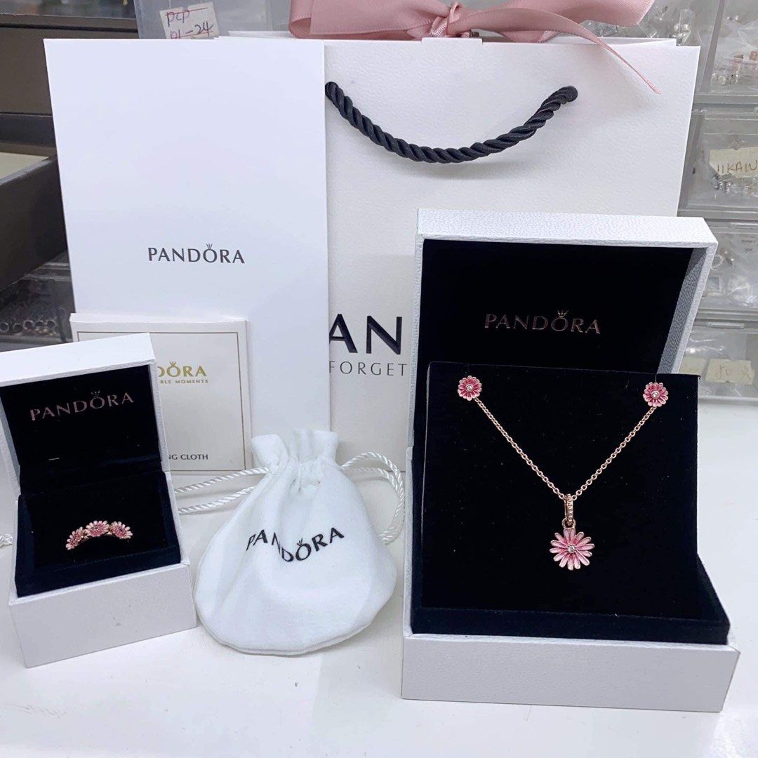 Pandora Pink daisy set, Women's Fashion, Jewelry & Organizers ...