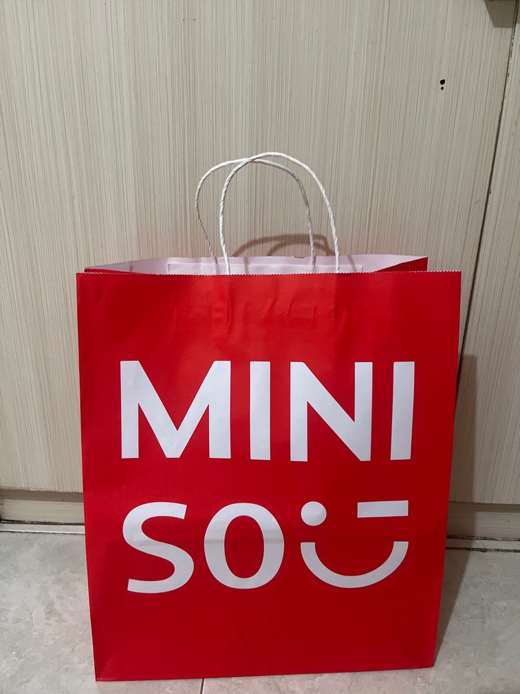 Paper Bag Miniso large, Desain & Kerajinan Tangan, Alat & Bahan ...
