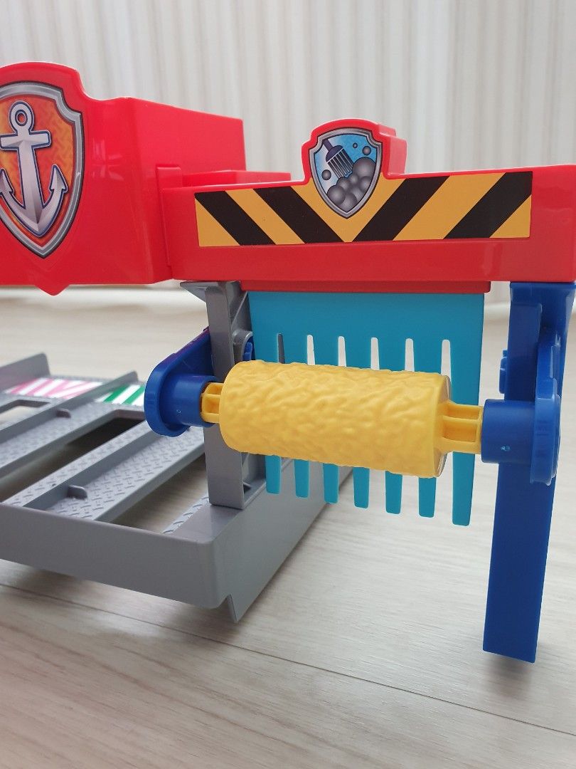 Paw Patrol Big Rig Trucks Highway Rescue playset with Chase vehicle ...