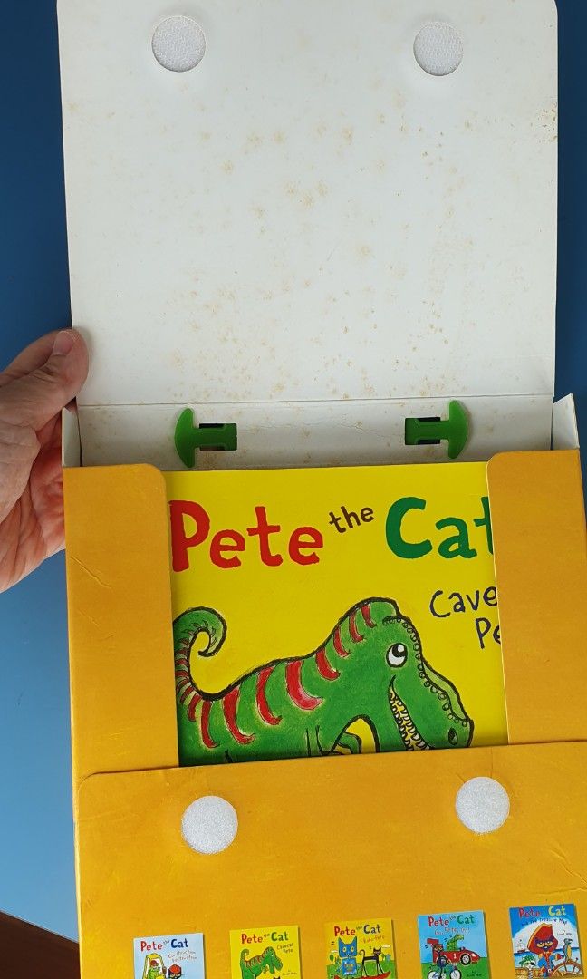 Pete the Cat (5 Book Set), Hobbies & Toys, Books & Magazines, Children ...
