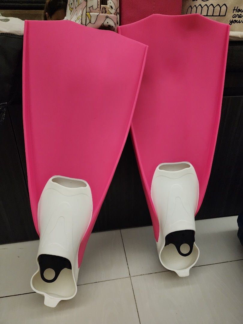 Pink snorkel dive fins, Sports Equipment, Sports & Games, Water Sports ...