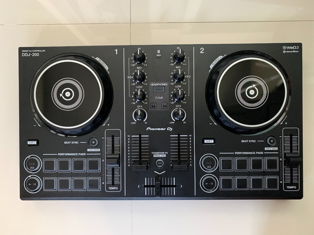 Pioneer DDJ200 2-channel Smart DJ Controller (Black), Audio, Portable ...