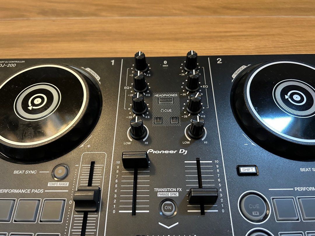 Pioneer DDJ 200 DJ Controller , 音響器材, 可攜式音響設備 - Carousell