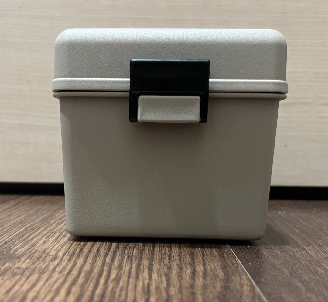 Pokémon gaole box (green, beige), Hobbies & Toys, Toys & Games on Carousell