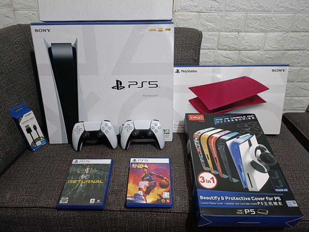 Ps5 disc ed. Complete with 2 controllers and games, Video Gaming, Video ...