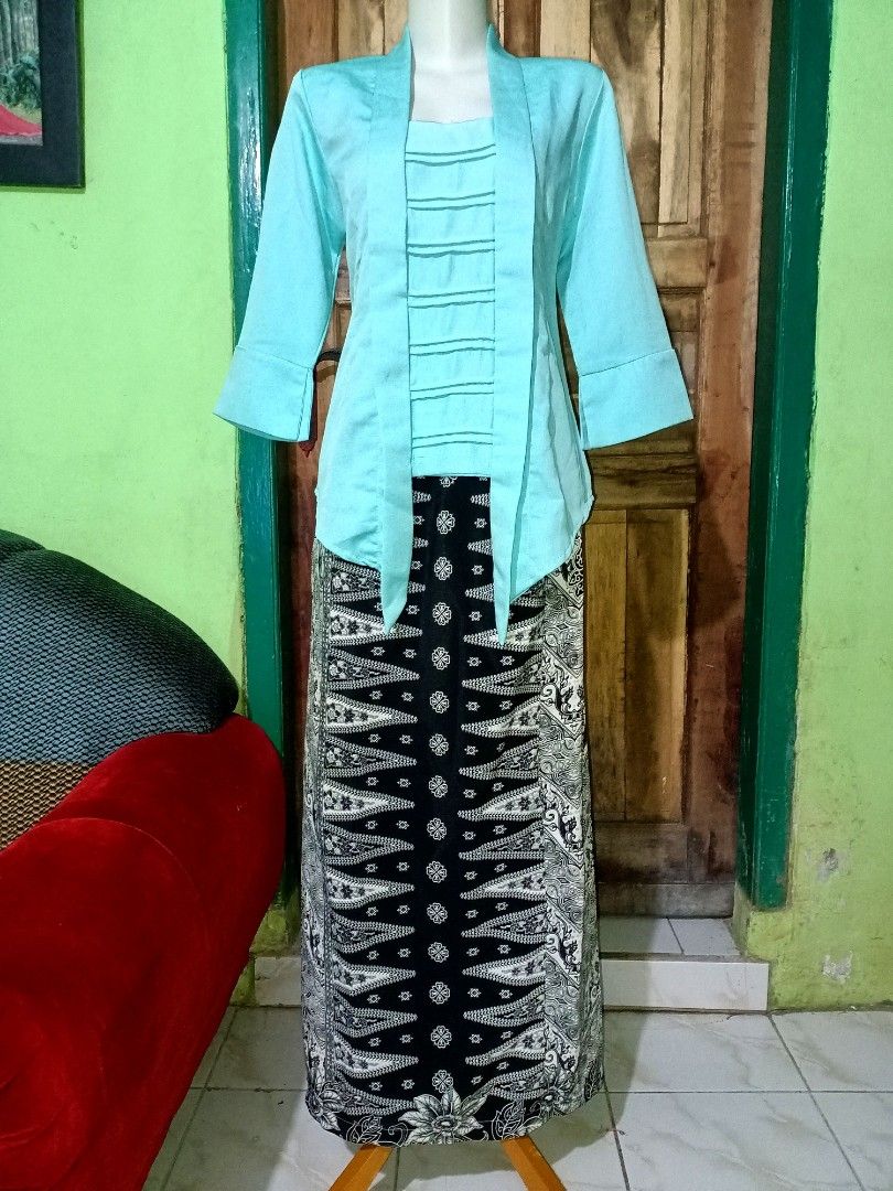 Set Kutu Baru / Setelan Kebaya Biru Muda / Set Kutu Baru Biru Muda ...