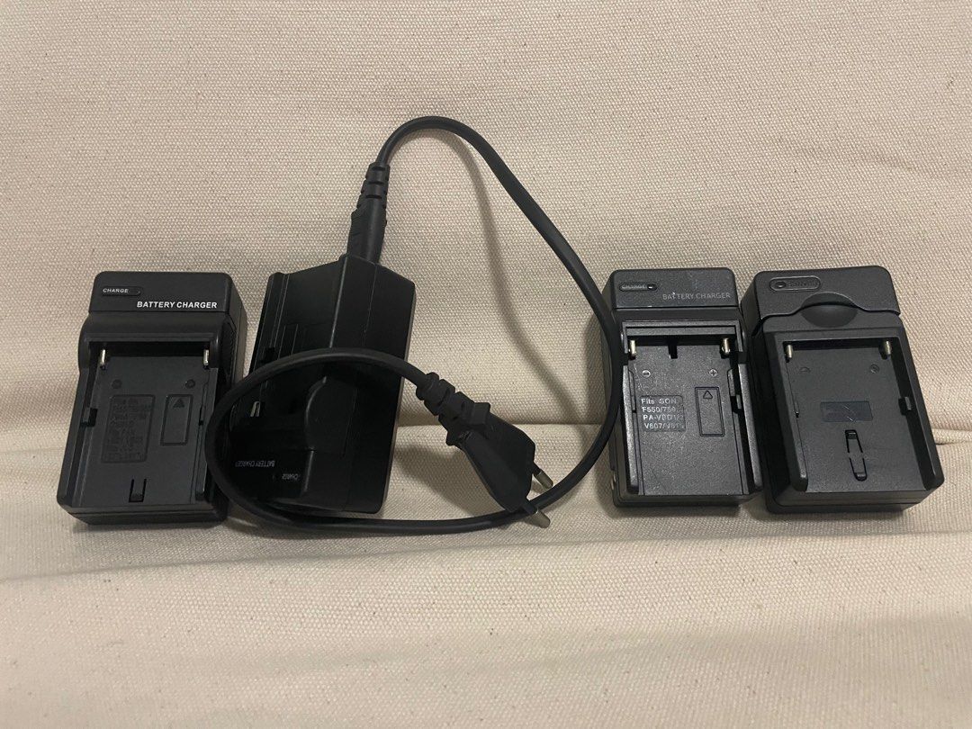 Sony NPF battery charger, Photography, Photography Accessories ...