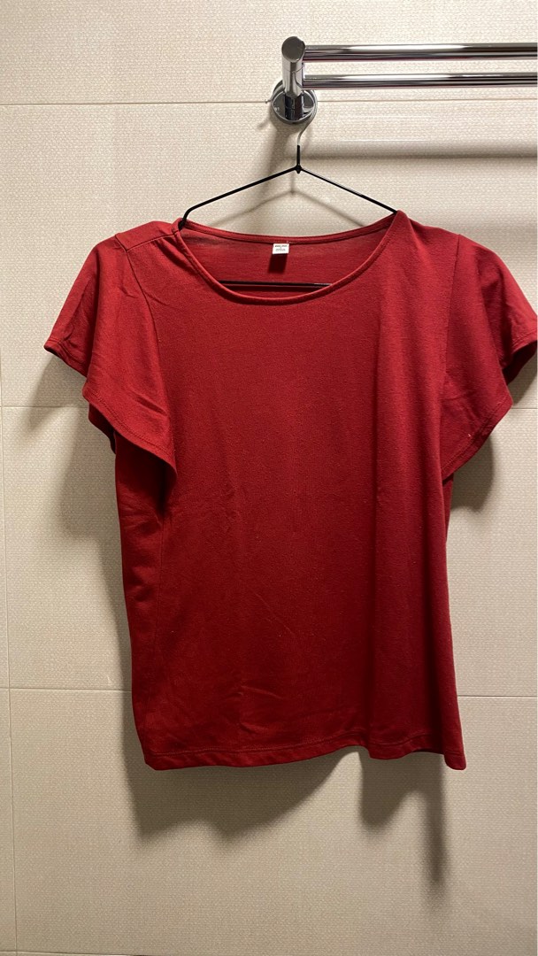 Uniqlo Red Top with Sleeves Detail, Women's Fashion, Tops, Blouses on ...