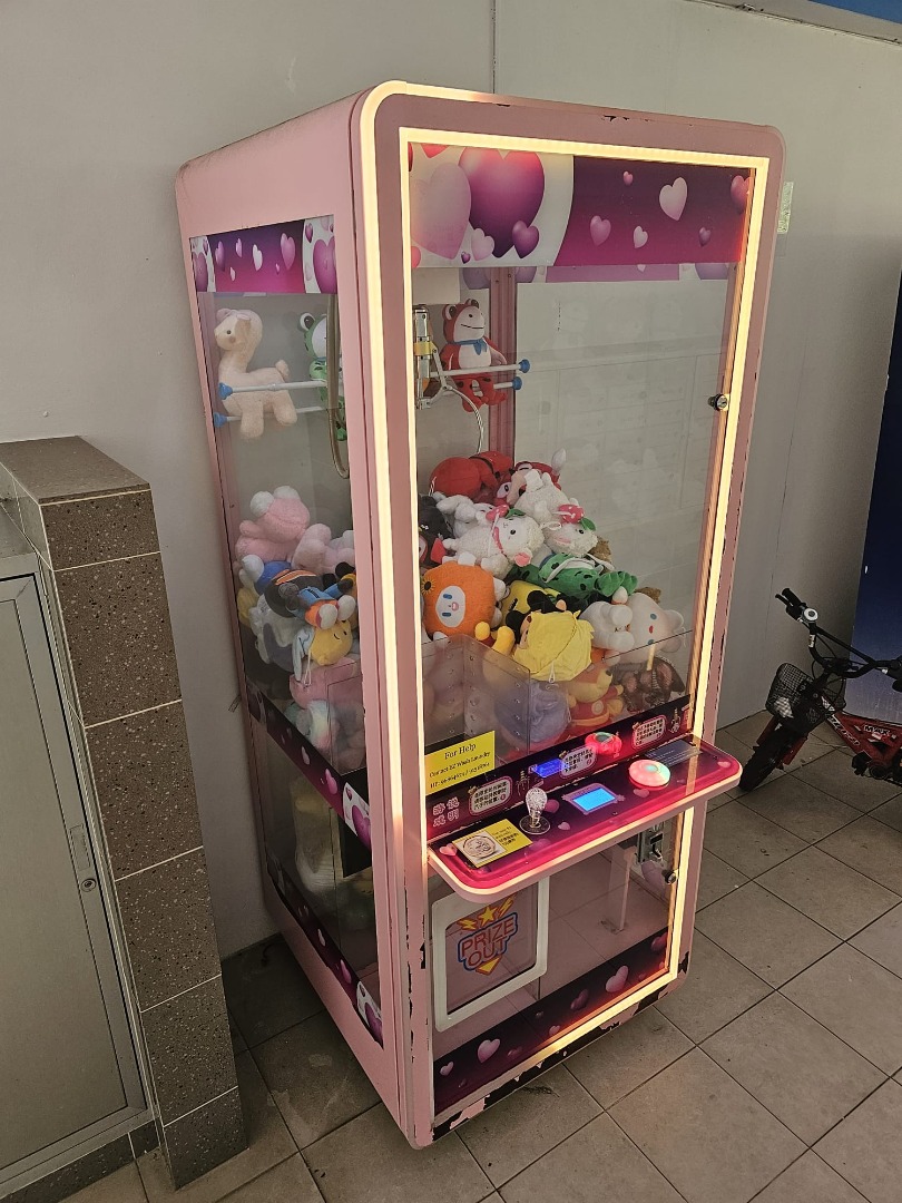 Used Claw machine for sales, Hobbies & Toys, Toys & Games on Carousell