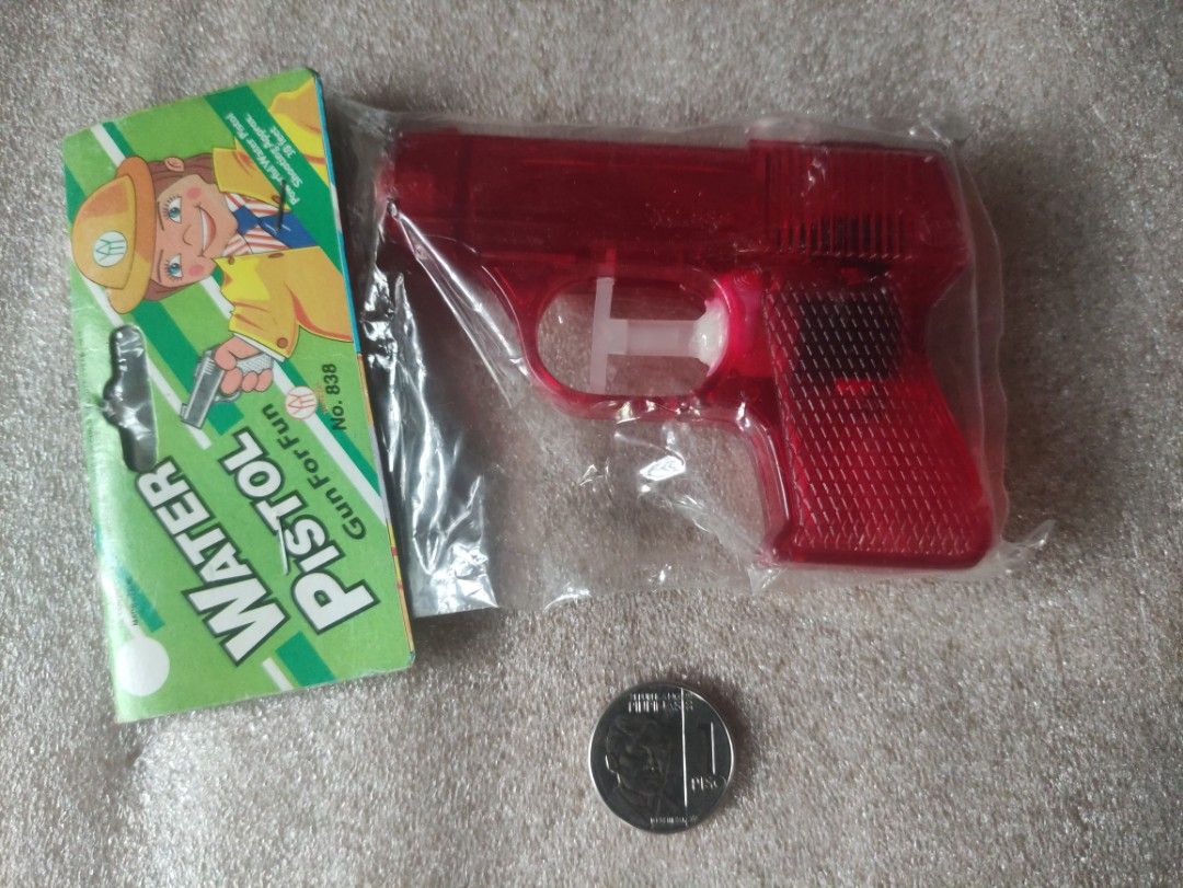Vintage Mini Water Gun (Red), Hobbies & Toys, Toys & Games on Carousell