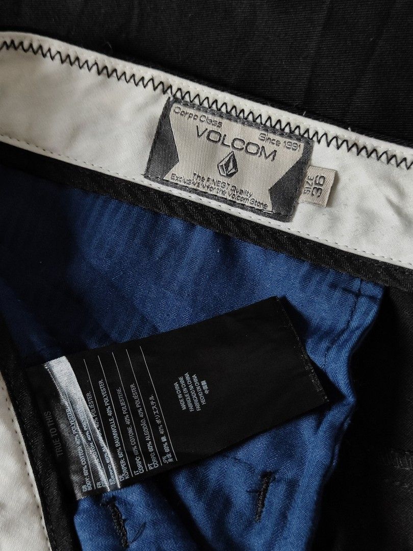 Volcom Corpo Class, Men's Fashion, Bottoms, Shorts on Carousell