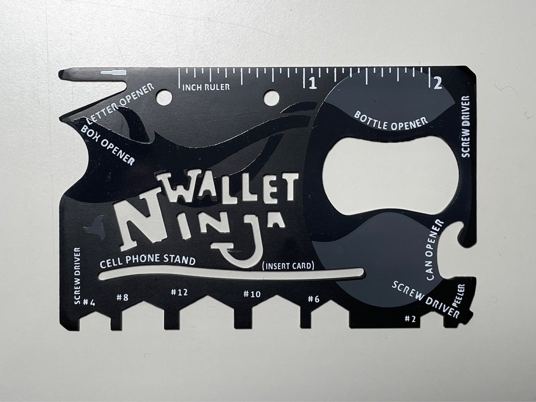 Wallet Ninja 多功能 18合一工具卡片, 書籍、休閒與玩具, 文具、藝術、手工藝, 其他用品在旋轉拍賣