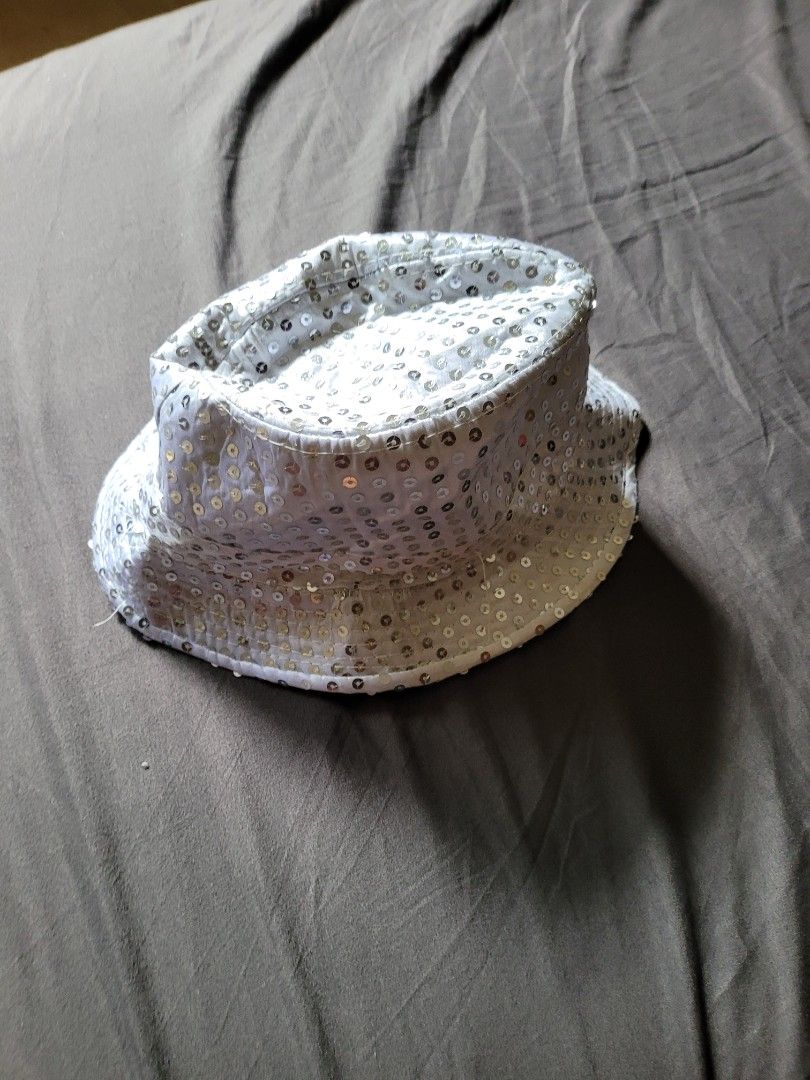 White hat kids, Babies & Kids, Babies & Kids Fashion on Carousell