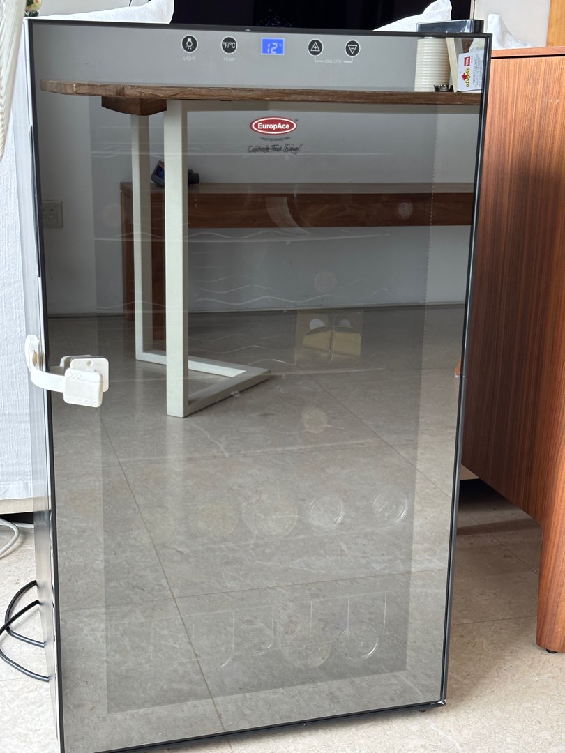 Wine Chiller Wine coller Eurospace - 20 bottles, TV & Home Appliances ...