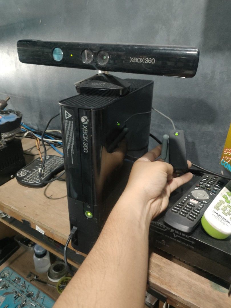 Xbox 360e with kinect & wifi module Rush, Video Gaming, Video Games, Xbox on Carousell