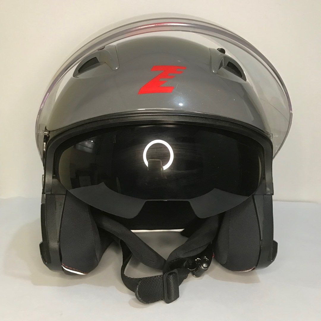 Zebra Heat Matte Grey Helmet (XL), Motorbikes, Motorbike Parts ...