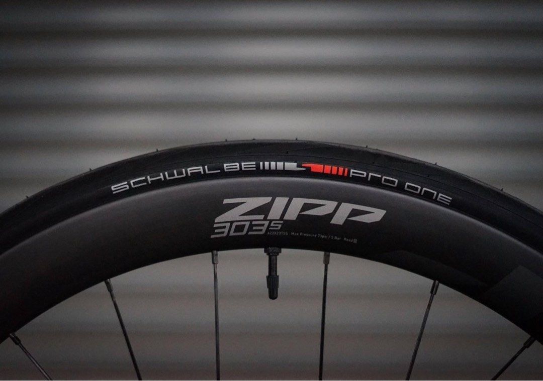 Zipp 303S Tubeless Disc Brake wheelset, Sports Equipment, Bicycles ...