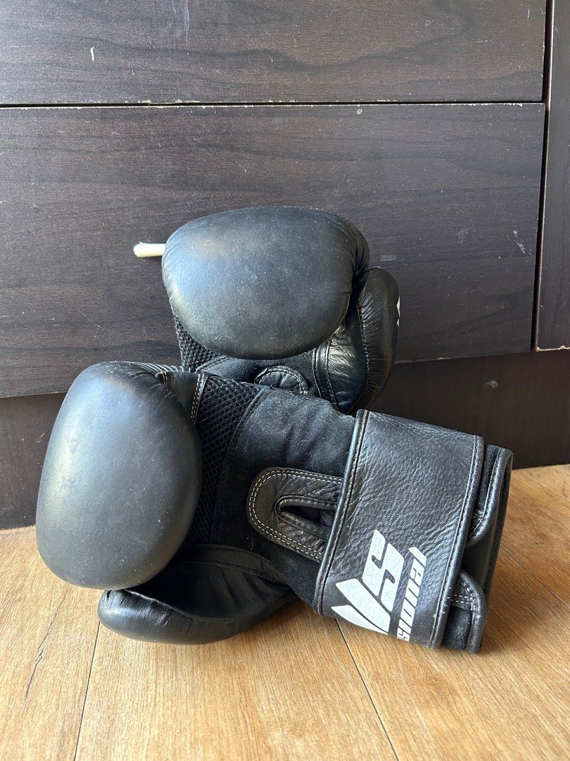 140z Boxing Gloves Bulls Professional, Sports Equipment, Sports & Games ...
