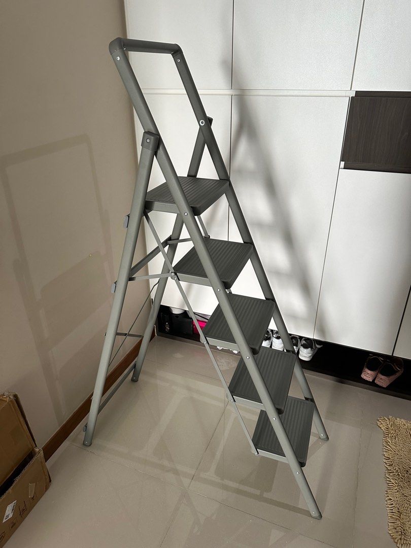 Alloy 5-step ladder 110cm reach height, Furniture & Home Living, Home ...
