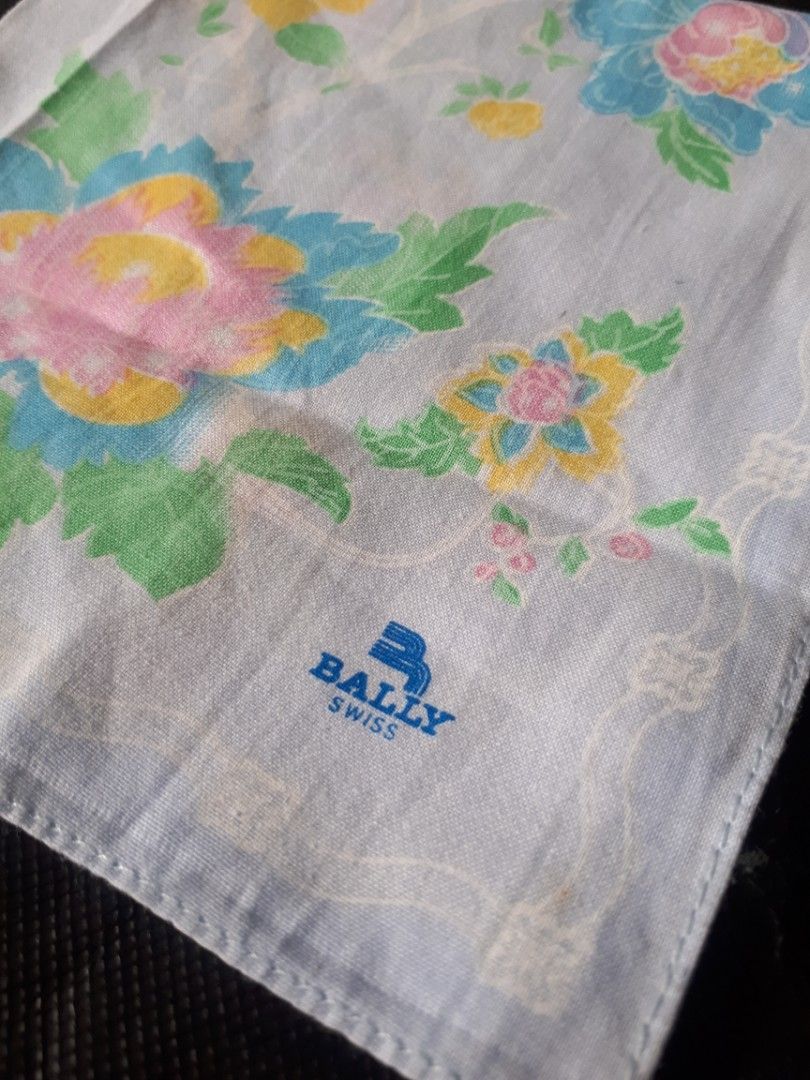 BALLY Swiss Hand Kerchief, Antik, Lainnya di Carousell