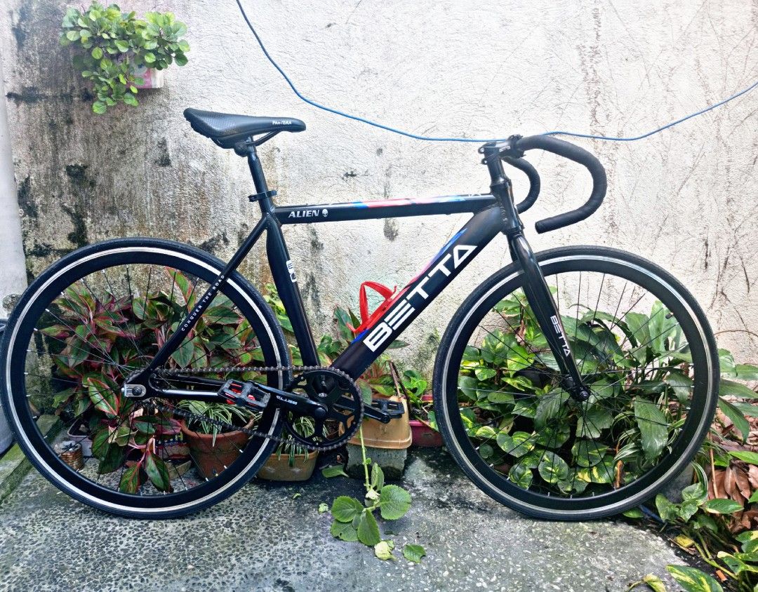 Betta alien fixie road bike, Sports Equipment, Bicycles & Parts ...