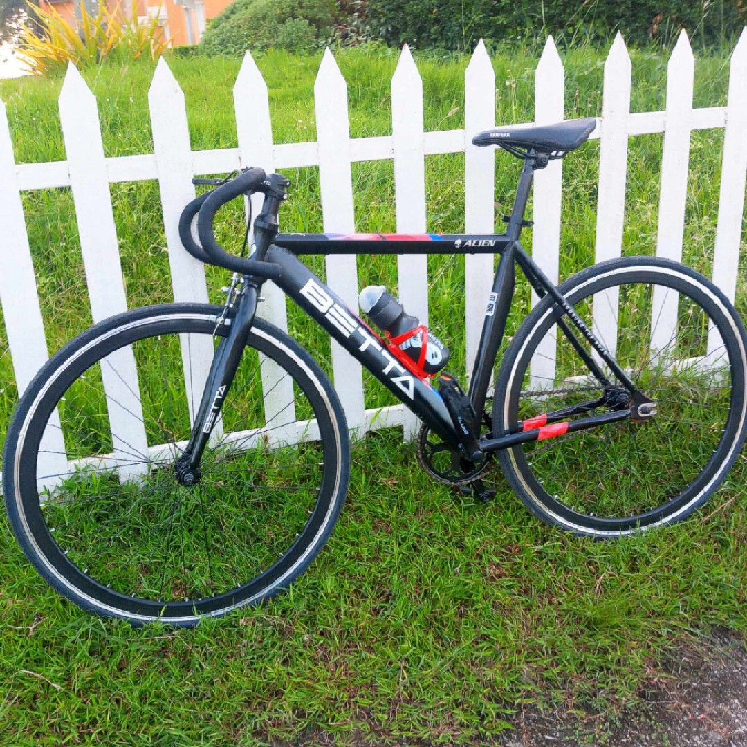 Betta alien fixie road bike, Sports Equipment, Bicycles & Parts ...