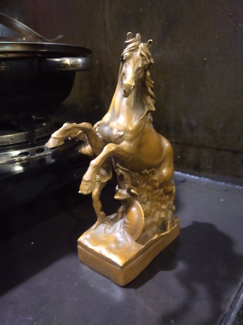 Brass victory horse statue display, Hobbies & Toys, Memorabilia ...