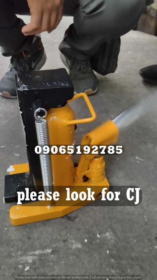 Claw Type Hydraulic Jack, Commercial & Industrial, Construction Tools ...