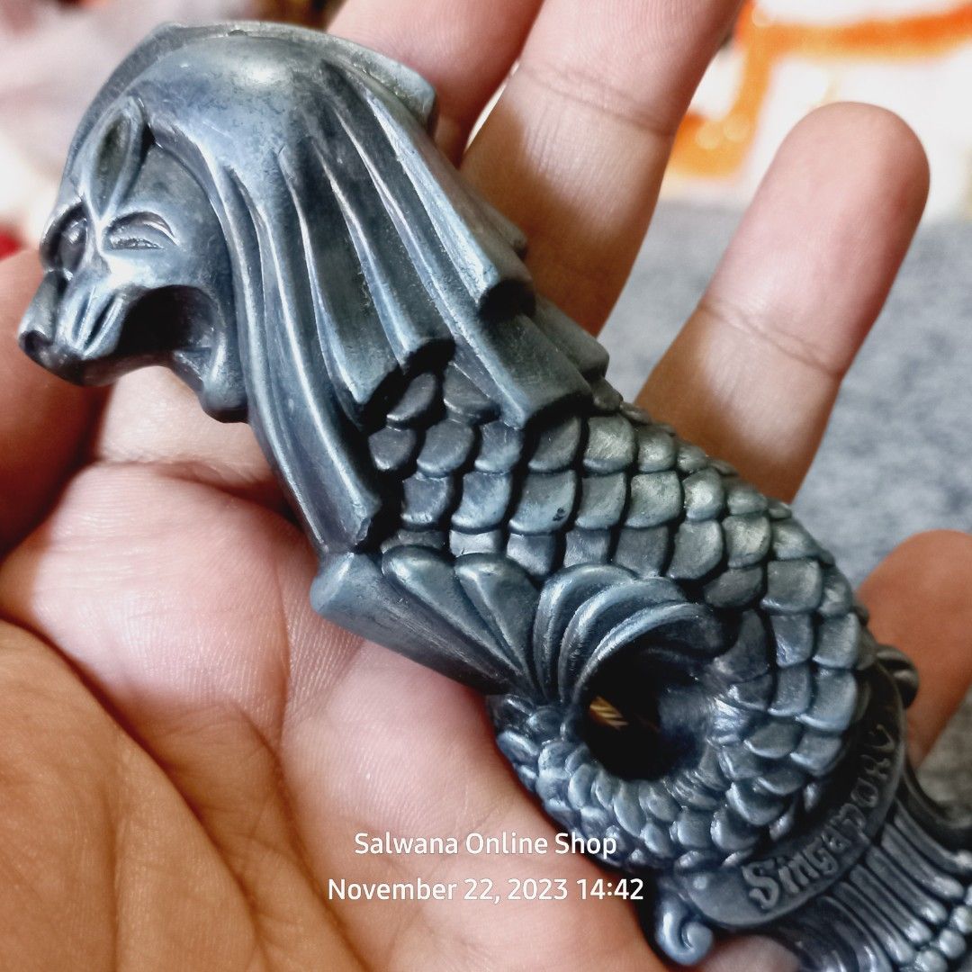 COLLECTIBLE METAL MERLION SINGAPORE BOTTLE OPENER, Hobbies & Toys ...