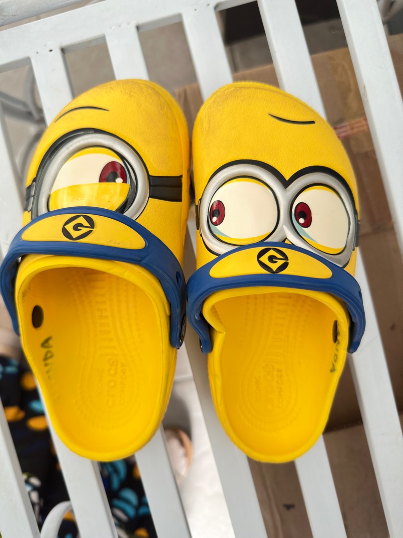 Crocs Minion Kid, Babies & Kids, Babies & Kids Fashion on Carousell