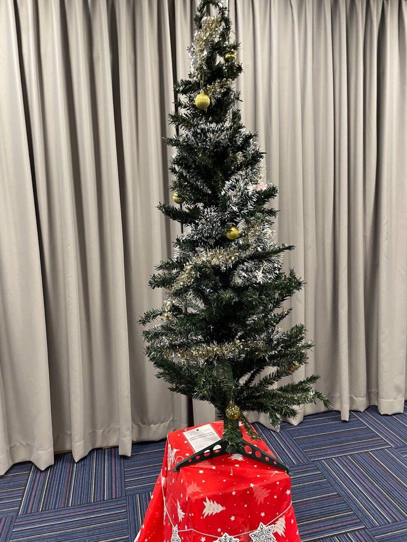 Daiso Christmas Tree 150cm, Furniture & Home Living, Home Decor ...